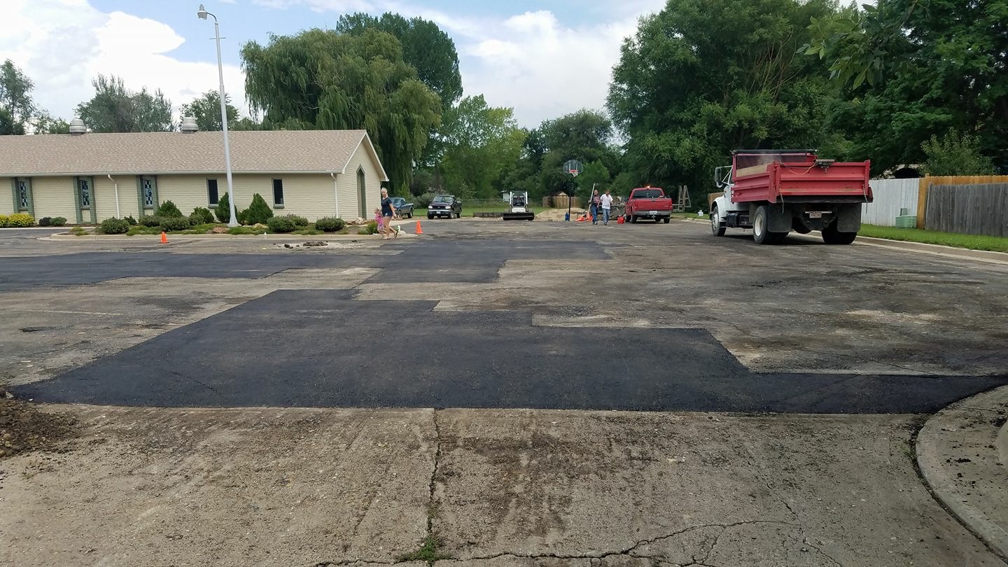 Before & After Pictures – Colorado Asphalt Sealcoating